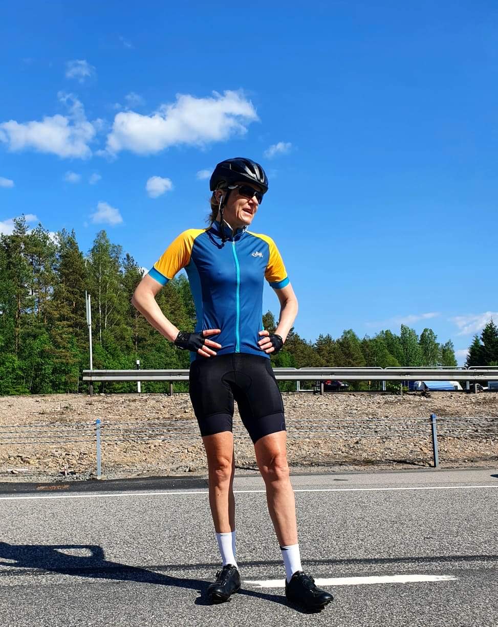 Anna Friborg - 24 Hour Outdoor Track attempt - Volvo Proving Grounds ...