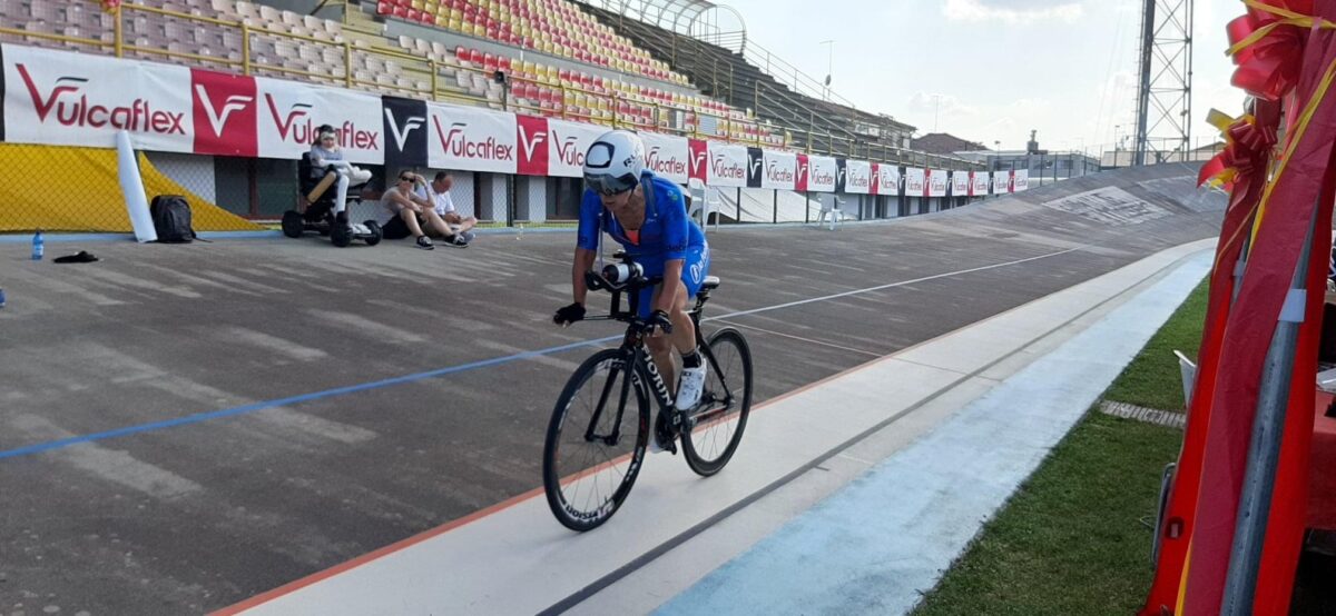 Anna Mei - 200 km Outdoor Velodrome Record - July 10, 2021 - World ...
